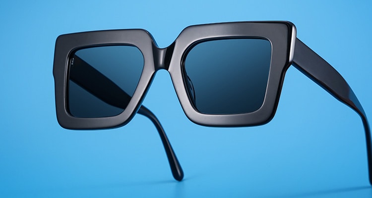 Square Sunglasses for Women and Men in Bold & Modern