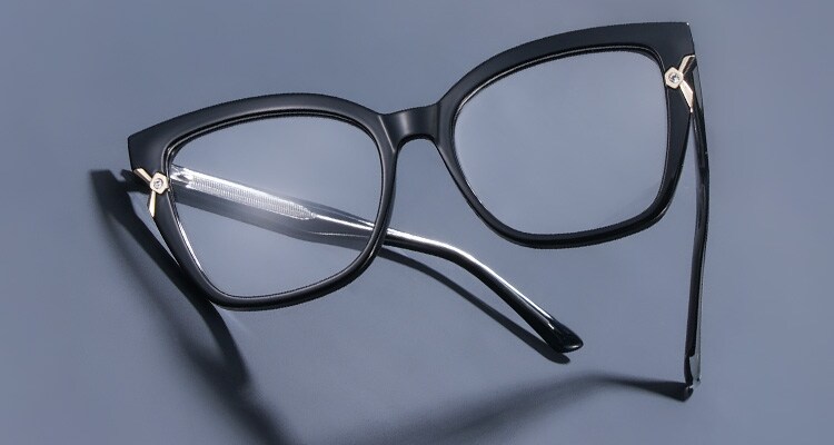Glasses for Square Face - Best Frames Shapes for Female